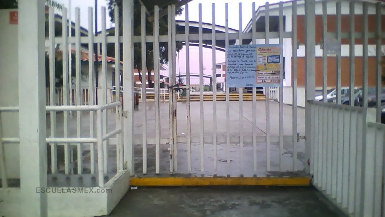 Profr Alvaro Garza Gracia CCT 19DPR1801T