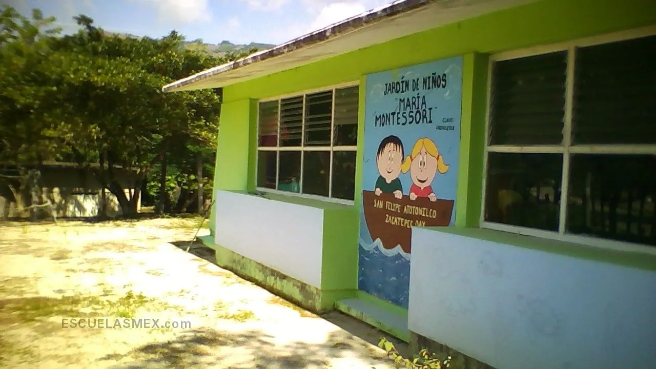 Preescolar Maria Montessori CCT 20DJN1645R en Santa María Zacatepec, Oax.