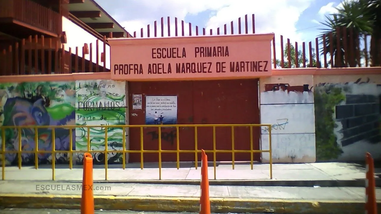 Profesora Adela Marquez de Martinez CCT 21EPR0497G